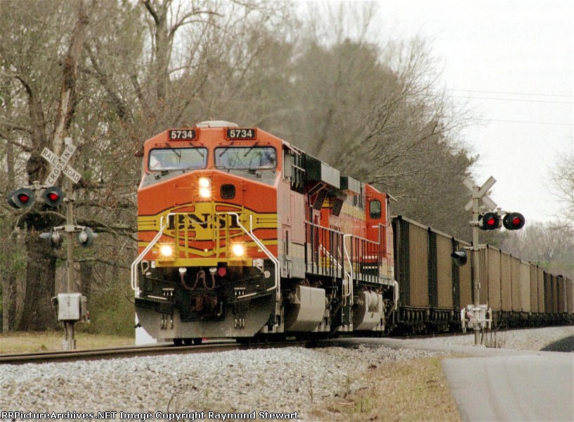 BNSF 5734